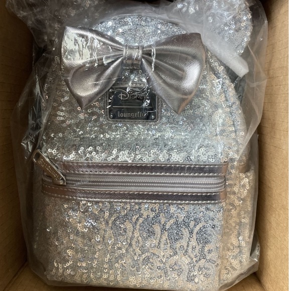 Loungefly | Bags | Loungefly Disney Minnie Mouse Silver Sequin Mini ...